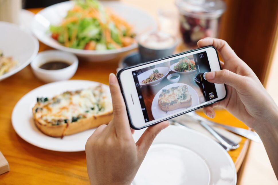 Restaurant Influencer Marketing Guide: How to Do It & WhyGloriaFood Blog