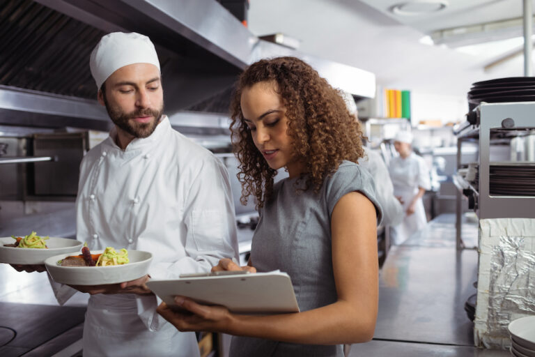 10 Practical Restaurant Kitchen Rules and Regulations for Staff to ...