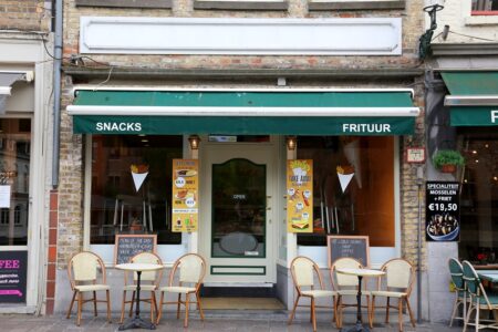 Restaurant Entrance Ideas to Create a Memorable Experience