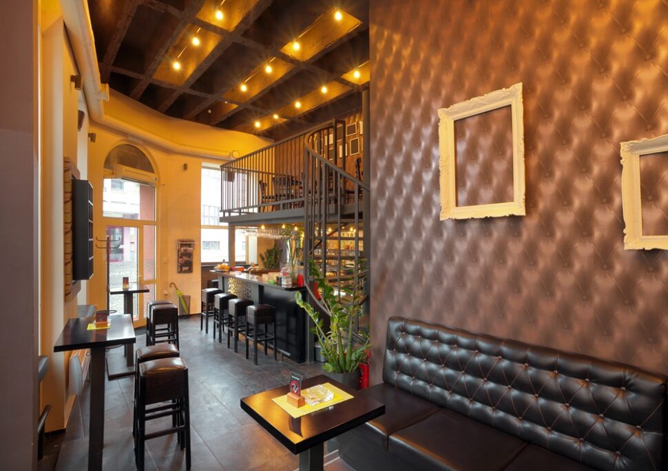 Restaurant Entrance Ideas to Create a Memorable Experience